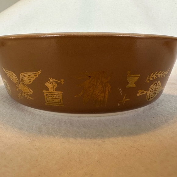 Pyrex | Kitchen | Vintage Pyrex Early American 47 1 Pt Brown With Gold ...